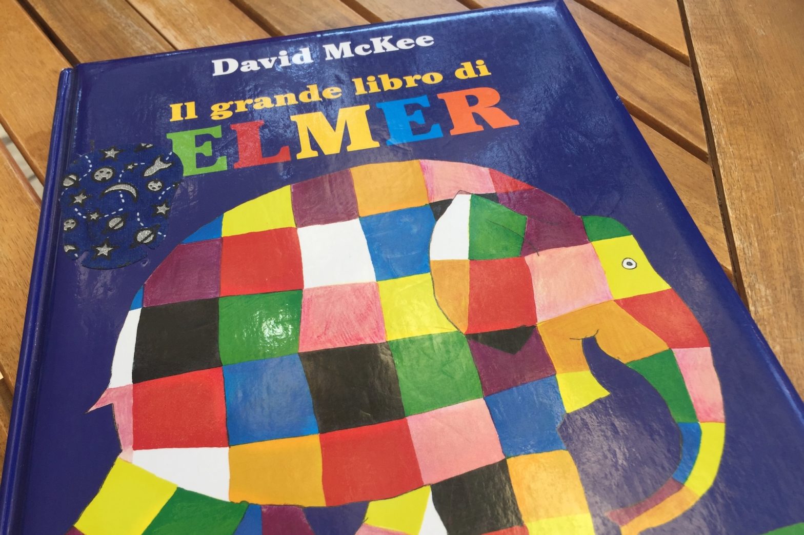Elmer il grande libro, l'elefantino colorato che piace ai bambini dai 3 ...